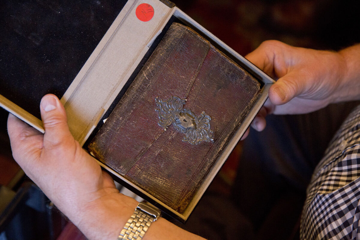 ‘National Treasures’ brings rare founding fathers memorabilia to SCERA ...